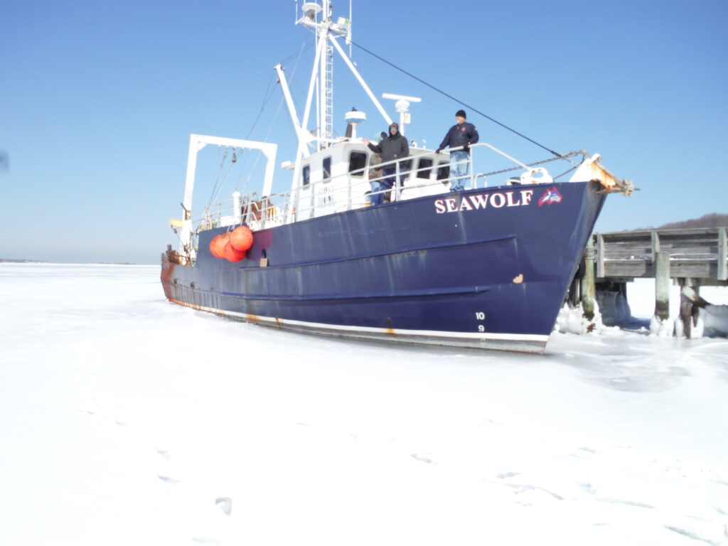 Ice Diving the R/V Seawolf - NAUI Worldwide